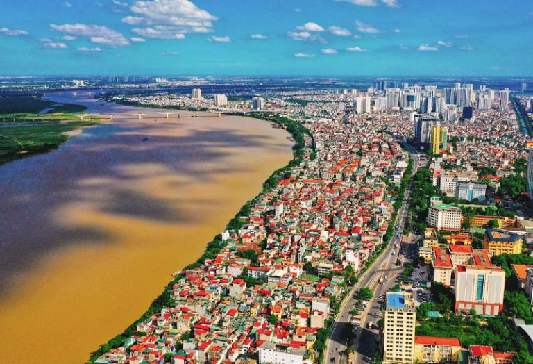 What is the area of Hanoi? Area of Hanoi districts